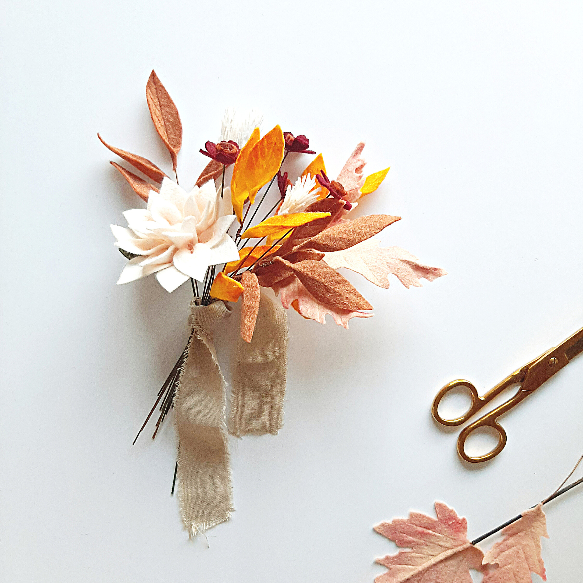 Dried flower inspired Autumn flower arrangement - The Tsubaki