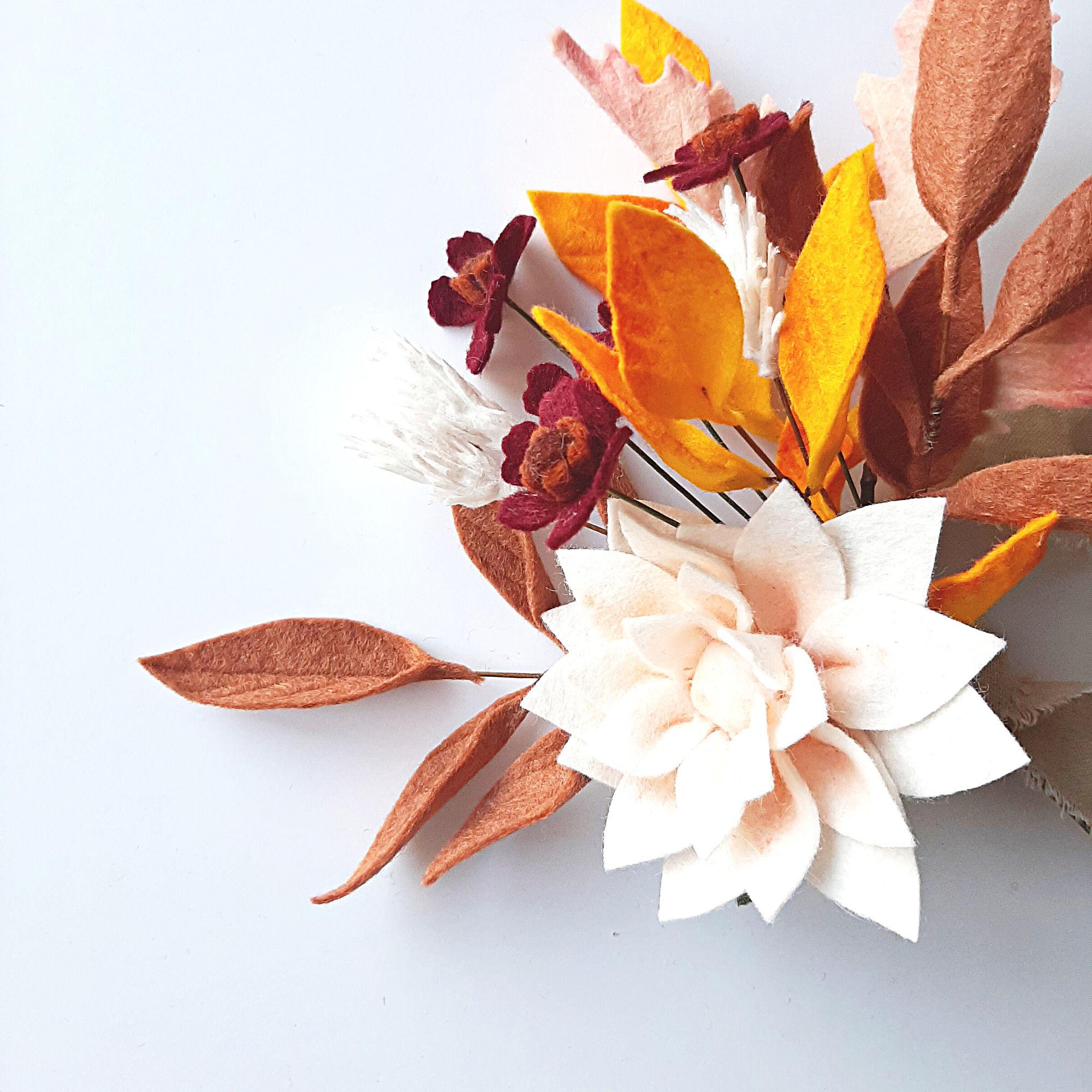 Dried flower inspired Autumn flower arrangement - The Tsubaki
