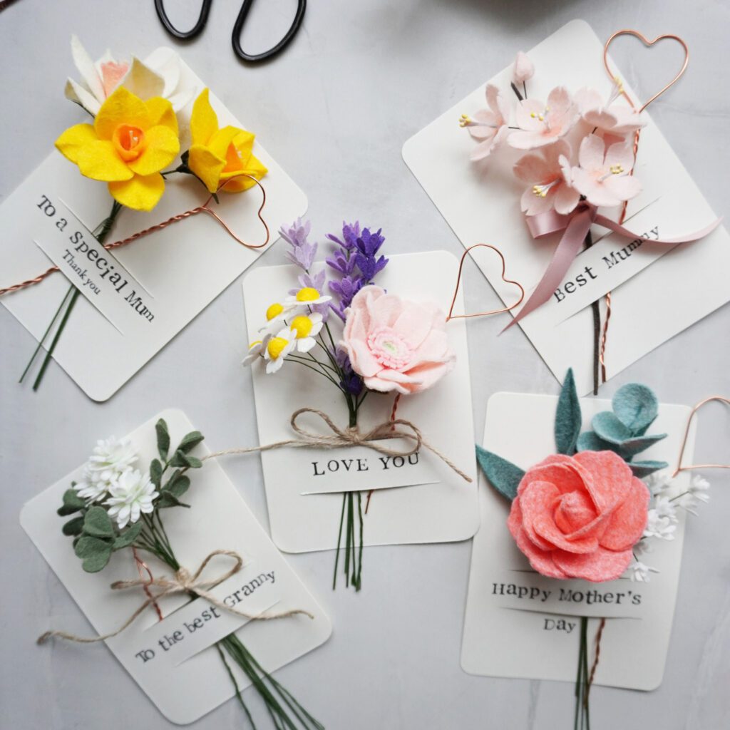 Felt mini flower card with Personalised Message - Typewriter Font - The ...